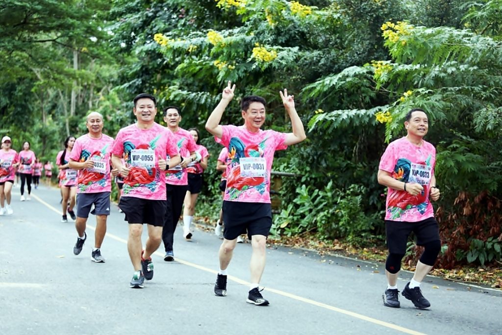 CPF ชวนสายวิ่งทั่วไทย เดิน-วิ่ง การกุศล มอบเงินรร.-รพ. - Hoonsmart