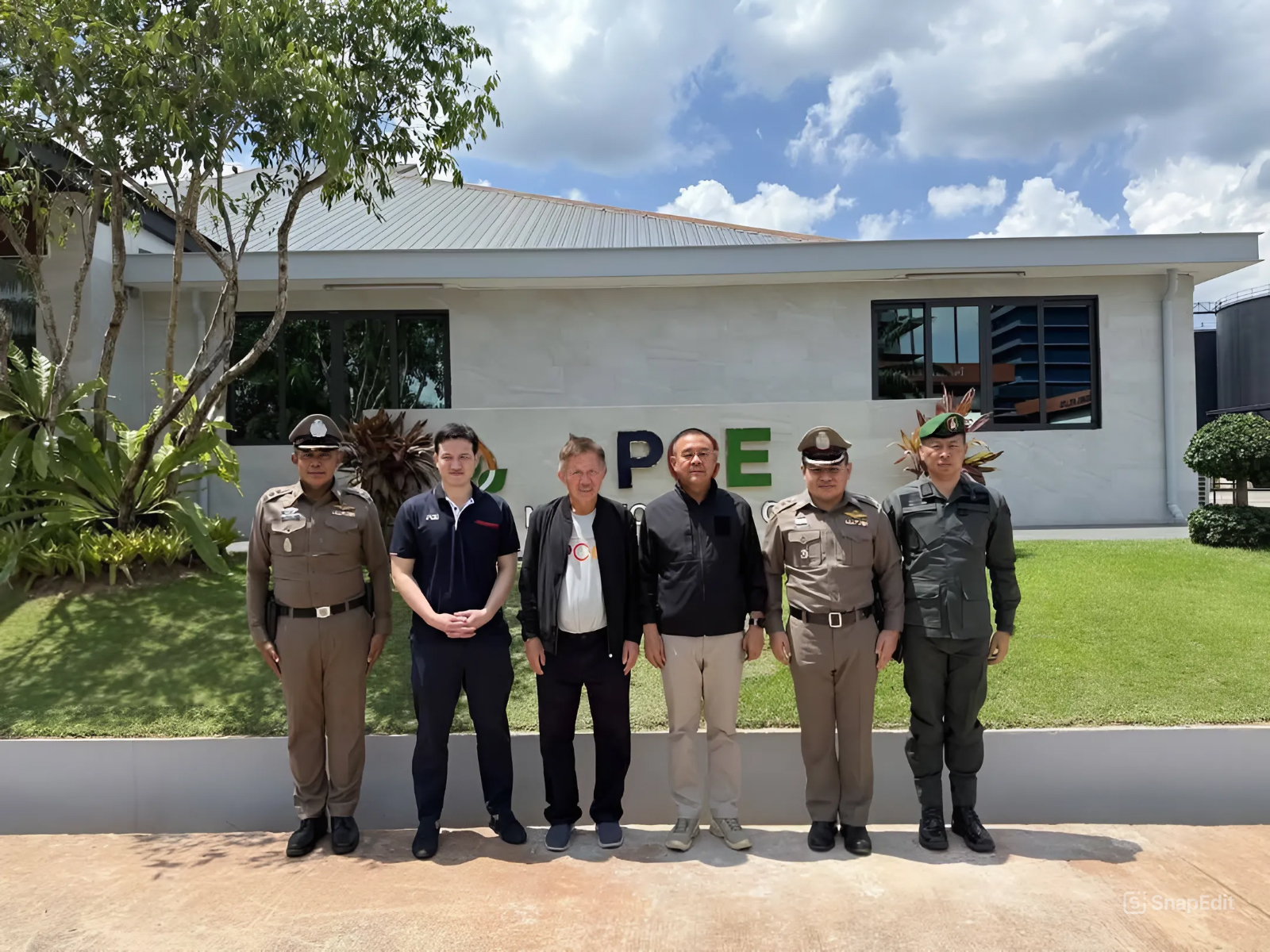 PCE ร่วมกิจกรรม "โรงงานสีขาว พื้นที่สีเขียว" - Hoonsmart