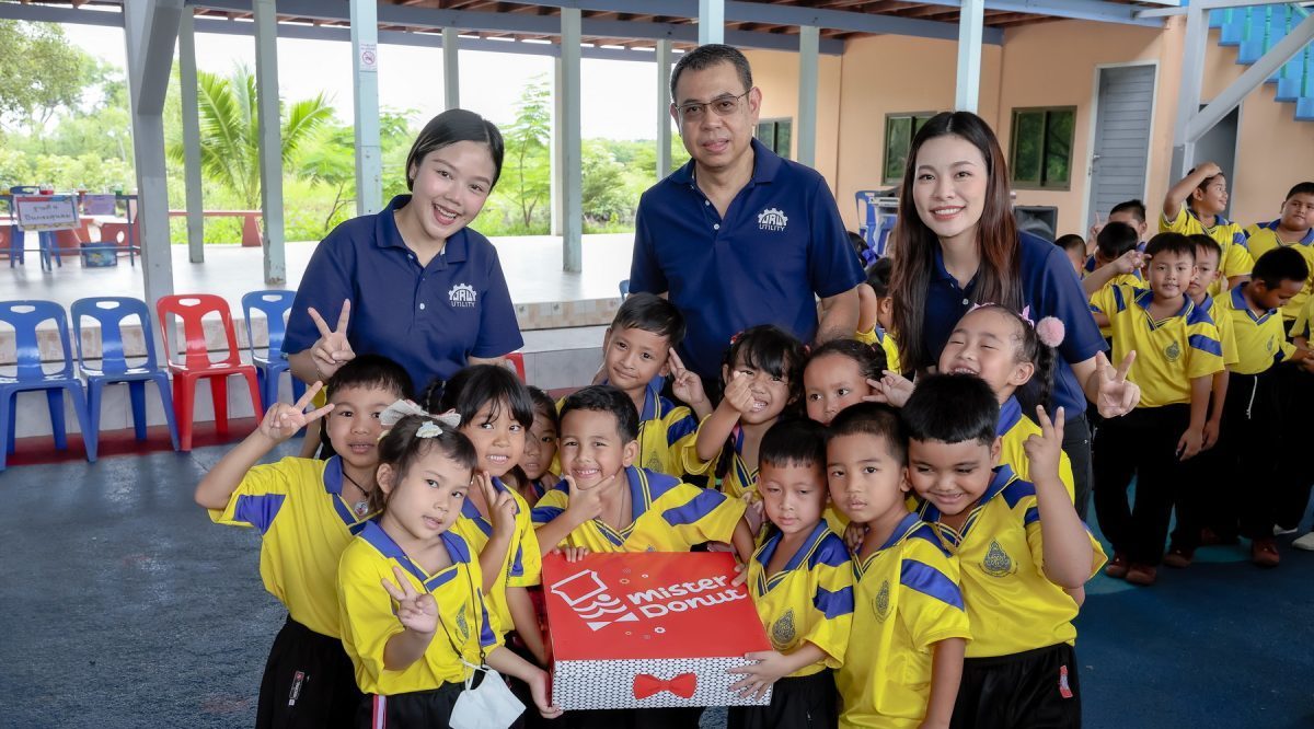 JR มอบรอยยิ้มให้นักเรียน สนับสนุนการพัฒนาคุณภาพชีวิต - Hoonsmart